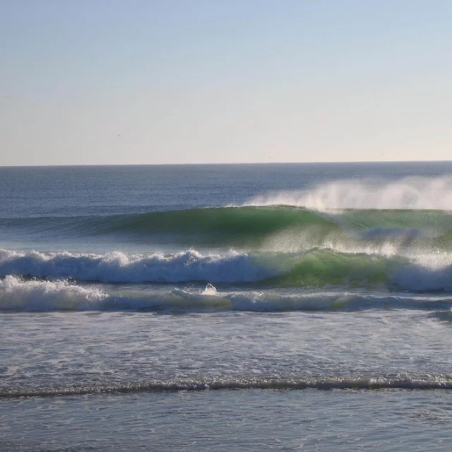 Best Surfing Beaches on the North Shore – Bent Water Brewing